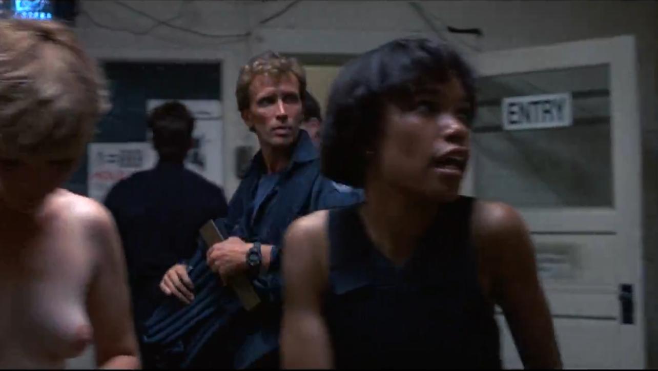 Unknown Nuda ~30 Anni In Robocop I
